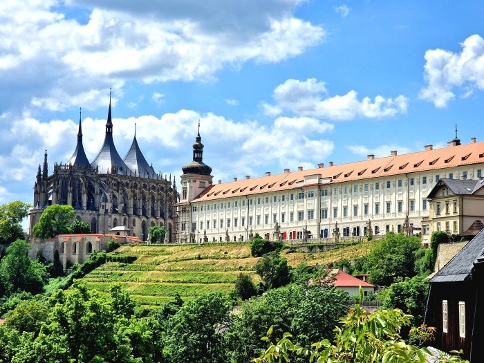 Kutna Hora by car